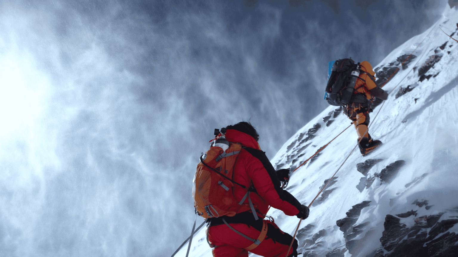 Recensie: Mountain Queen: The Summits of Lhakpa Sherpa [Netflix; Lucy ...